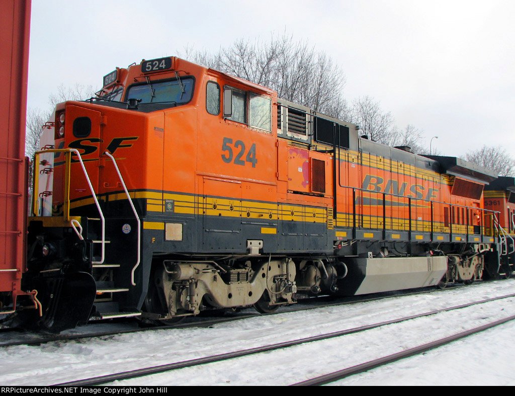 101231026 Eastbound BNSF Manifest Holds In The Siding